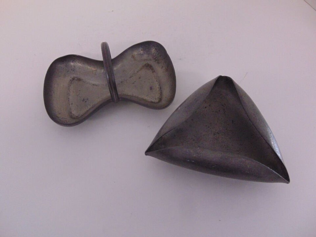 Lot of 2 Vintage Pewter Trinket Dishes - Etsy