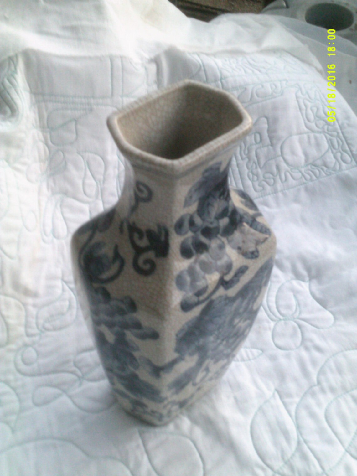 Vintage Nantucket Porcelain Vase. Grapevine Design Valentines Gift - Etsy