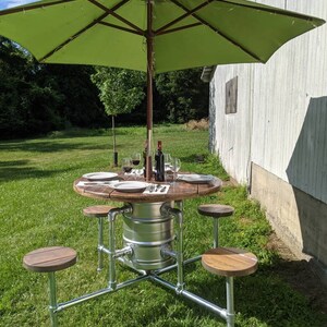 Cafe/restaurant Picnic Table Furnishings From Beer Kegs With 4 Built in ...