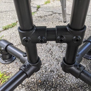 Cafe/restaurant Style Table Using Galvanized Steel Pipe and a Solid ...