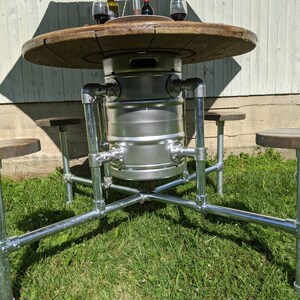 Cafe/restaurant Picnic Table Furnishings From Beer Kegs With 4 Built in ...
