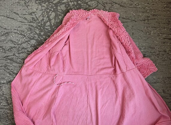 1940s/50s bubblegum pink chenille house robe - Gem