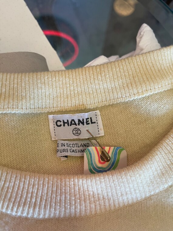 1980s archival Chanel butter yellow cashmere sweater … - Gem