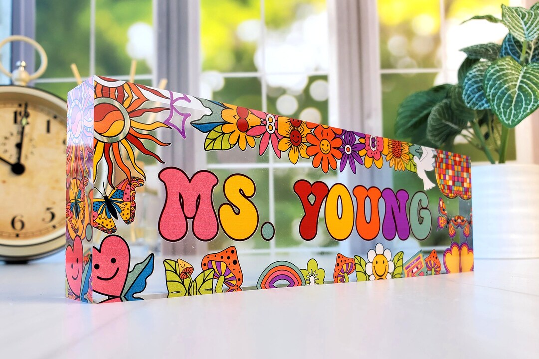 Personalized Teacher Desk Name Plate, Gift for Teacher, Retro Theme ...