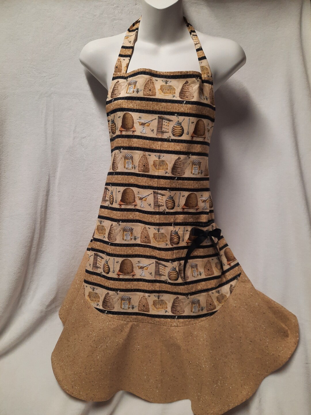 Adult Apron, Bee Apron, Bee, Kitchen Apron, Vintage Kitchen, Apron, Bee Decor, Honey Bee - Etsy