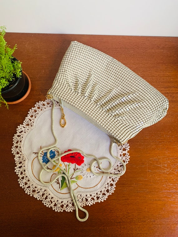 1970s Vintage Ivory Large Metal Mesh Handbag/Ivory En… - Gem