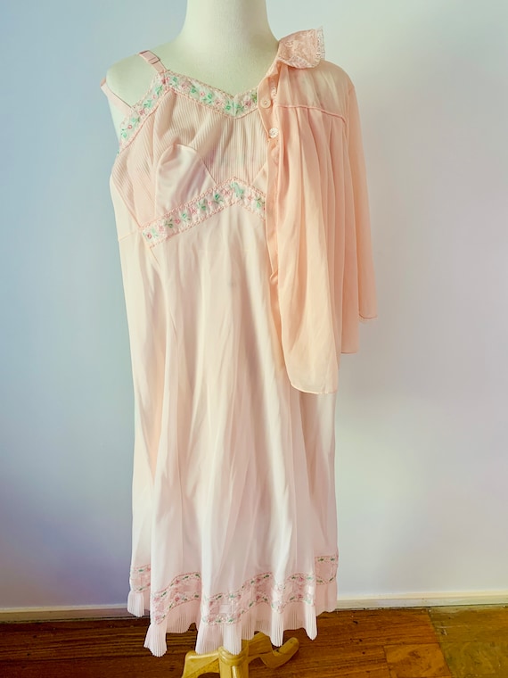 Vintage 1950s Sheer Dusty Pink Prestige Lace Full Sli… - Gem