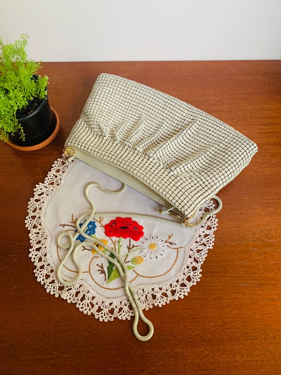 1970s Vintage Ivory Large Metal Mesh Handbag/Ivory En… - Gem