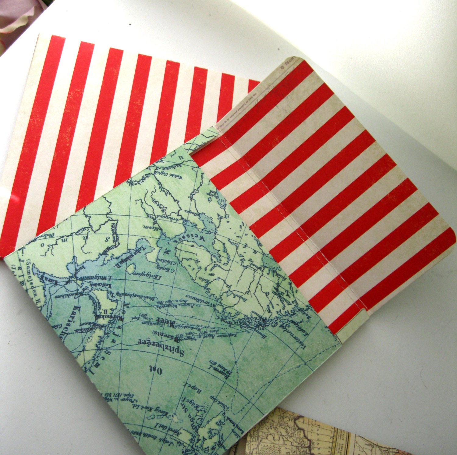 8 CD Envelopes Red Stripped DVD Disk Cover Map Pattern Disk ...