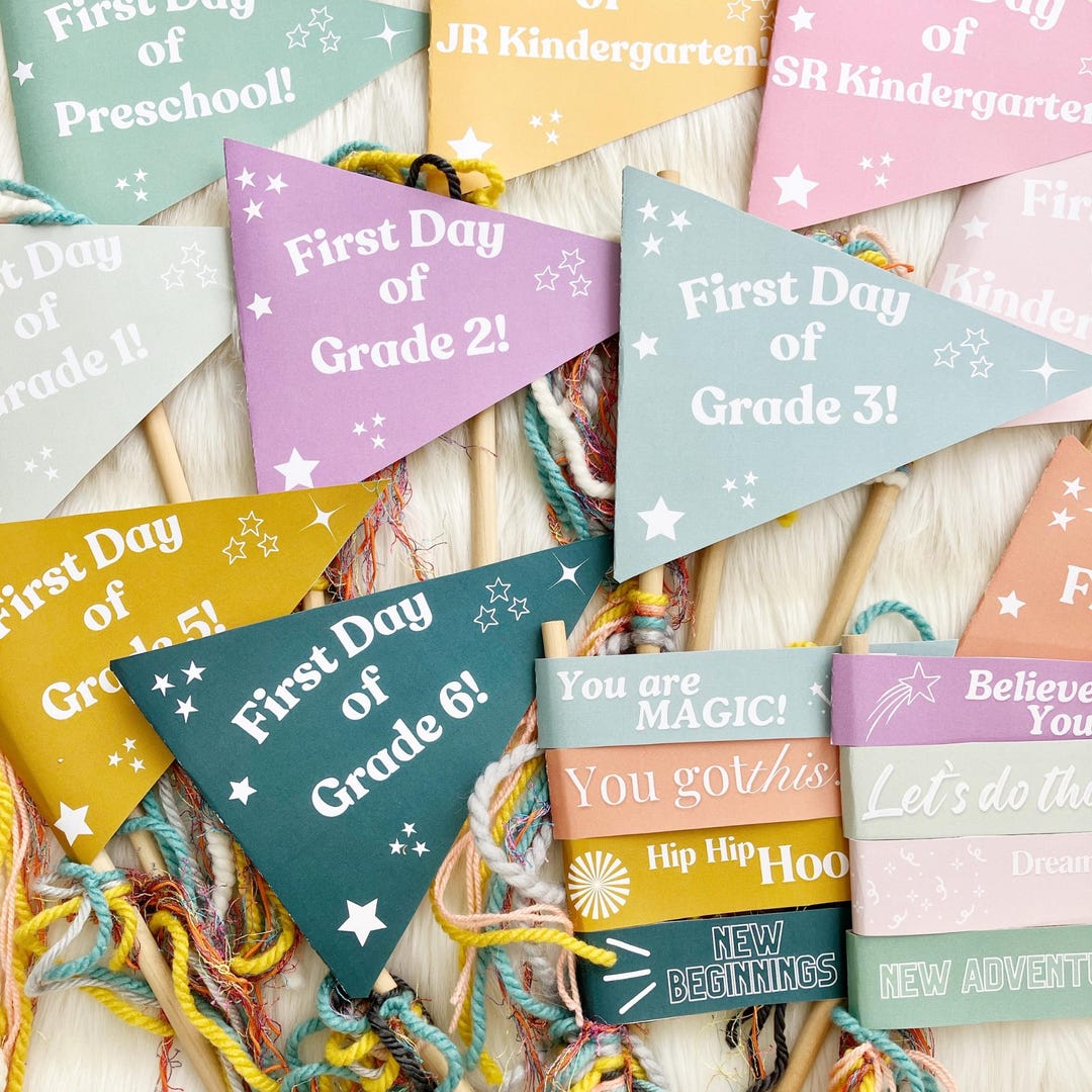 PRINTABLE First Day of School Pennant Flags, Back to School Signs for ...