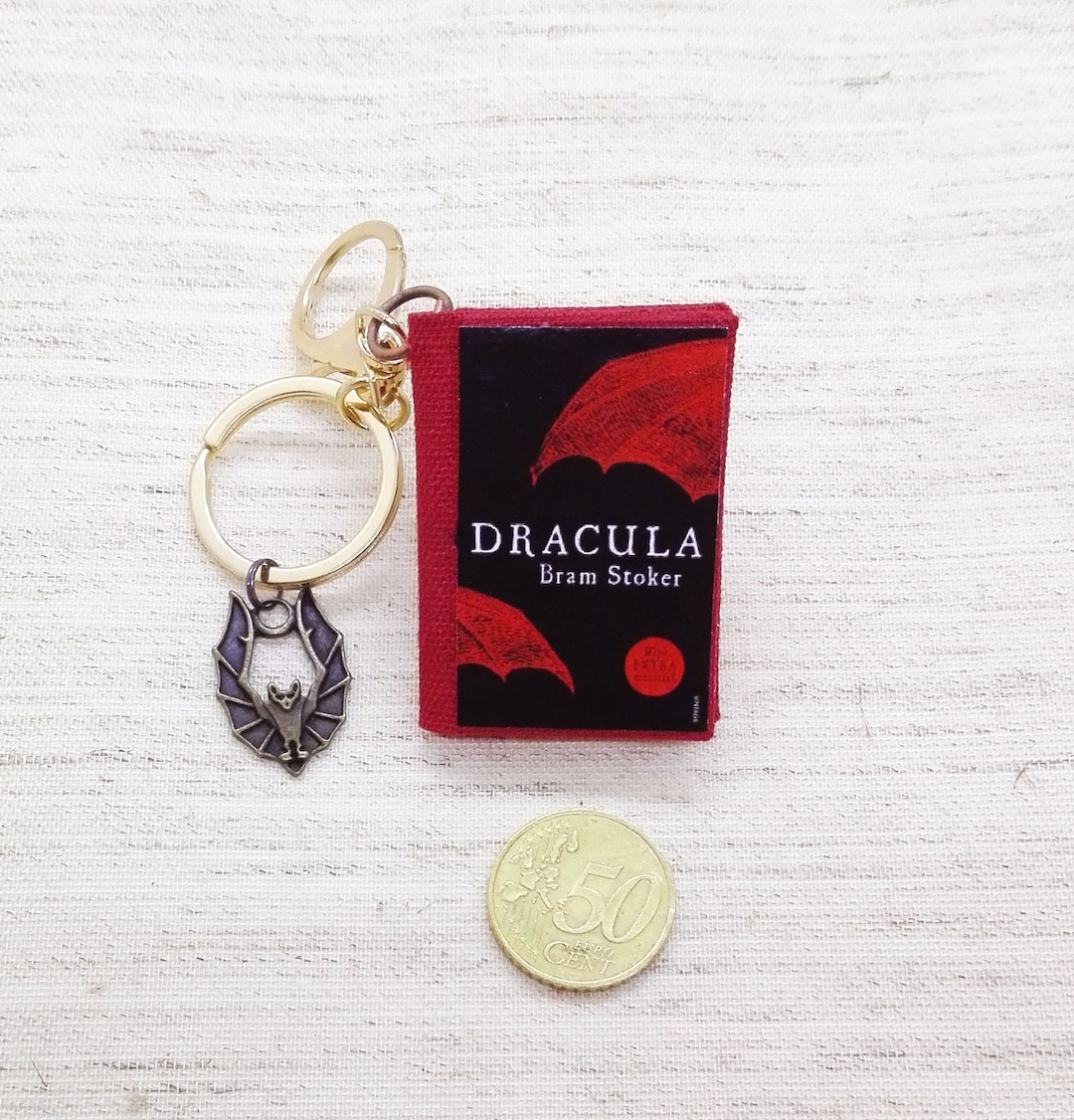 Book Keychain Dracula, Bram Stoker, Book Lover Gift, Book Party Favors ...