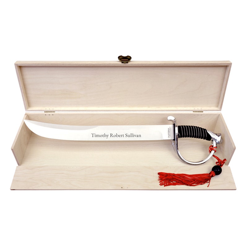 Le Sabre Champagne Saber Engraved - Sabering Champagne - Champagne ...