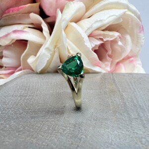Emerald Triangle Ring 14k Yellow Gold, Trillion Cut Emerald Engagement ...
