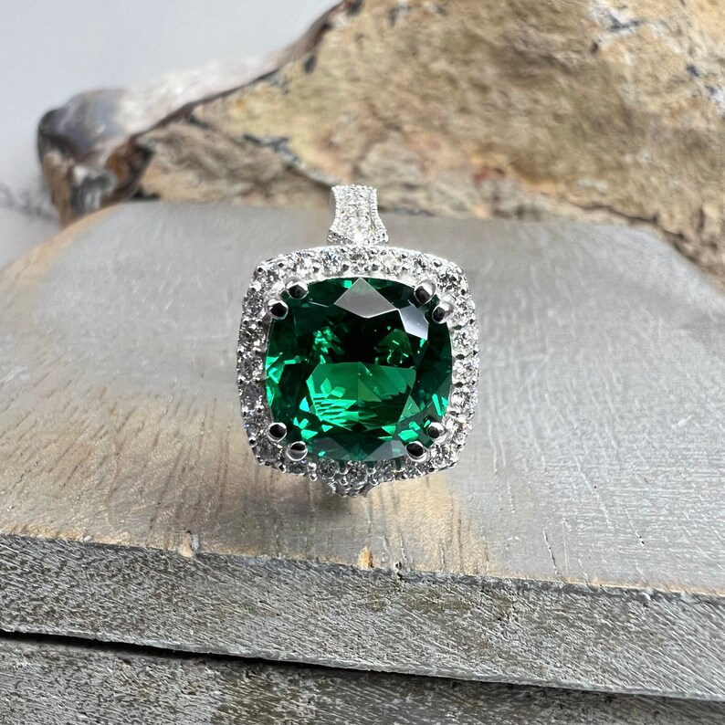 Cushion Cut Emerald and Diamond Engagement Ring. Emerald Ring - Etsy