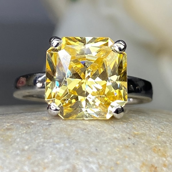 Canary Diamond Ring - Etsy