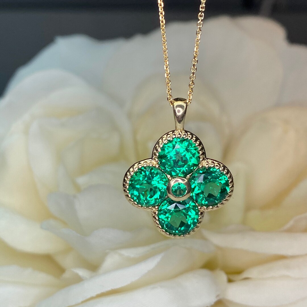 Round Emerald Clover Shape Pendant Necklace, Ladies 14k Yellow Gold ...