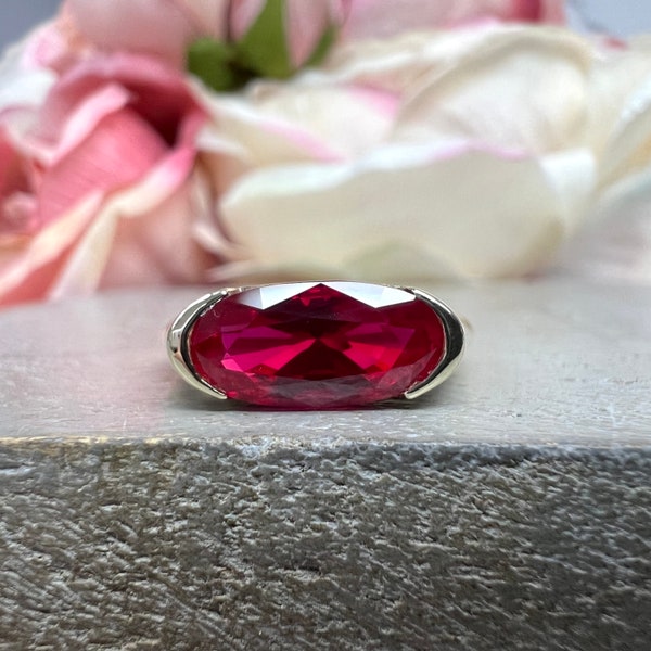 Horizontal Oval Engagement Ring - Etsy