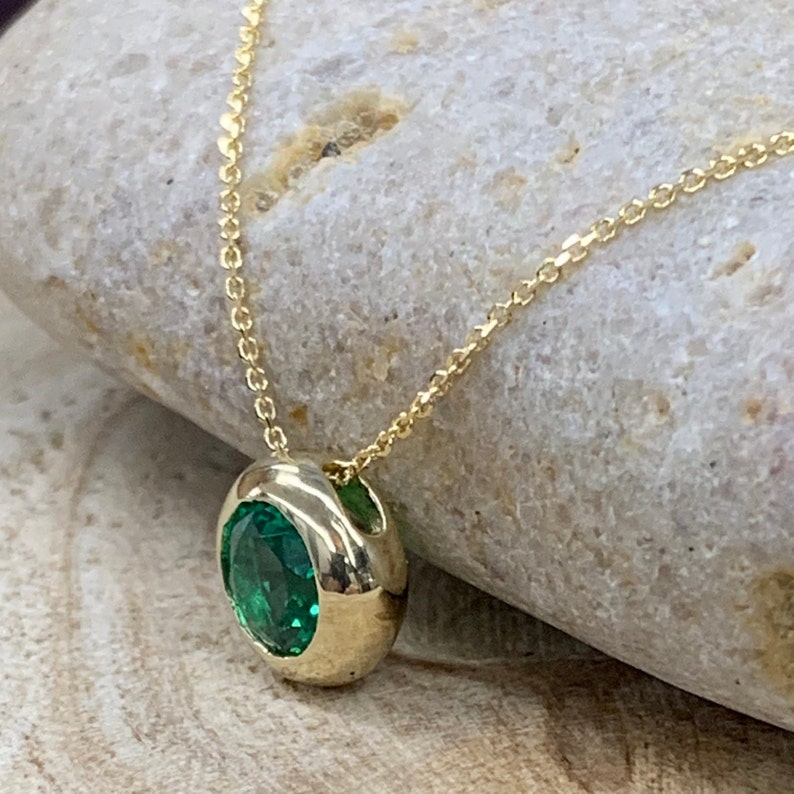Round Emerald Pendant Necklace 14k Yellow Gold Emerald Bezel - Etsy