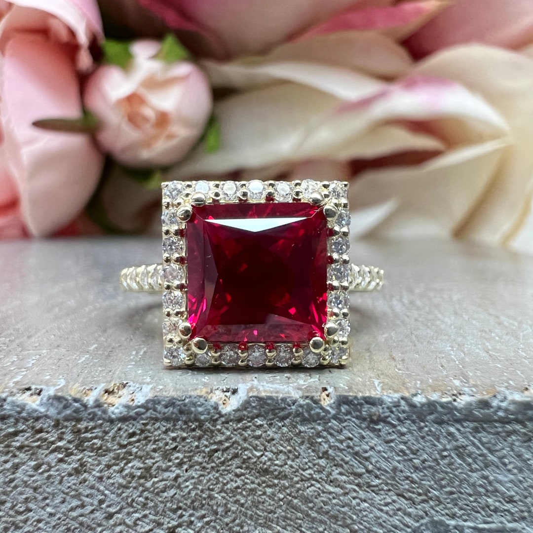 Vintage Ruby Princess Shaped Engagement Ring Yellow Gold Unique Gold ...