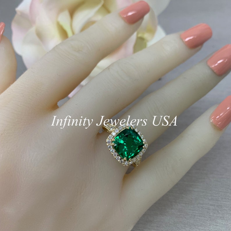 Cushion Cut Emerald and Diamond Engagement Ring. Emerald Ring - Etsy