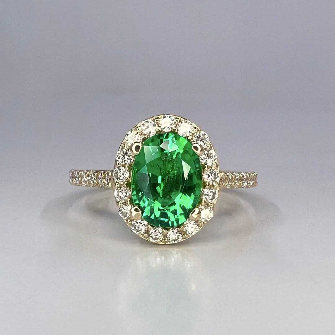 Oval Green Emerald Engagement Ring 14k Solid Gold, Moissanite Oval Halo ...