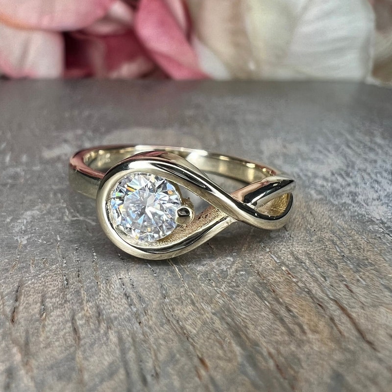 Infinity Gold Ring - Etsy