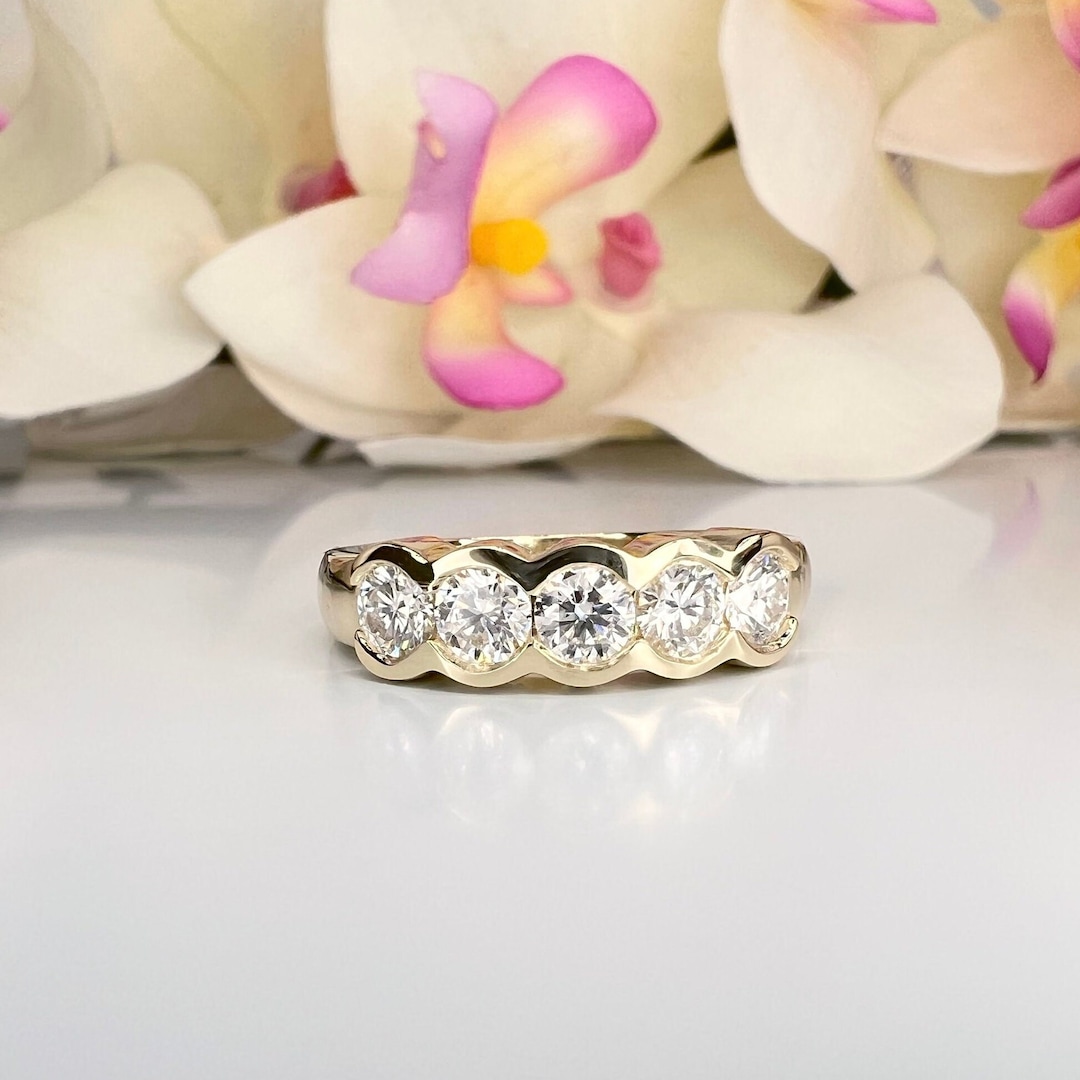 5 Stone Lab Grown Diamond Bezel Set Women's Wedding Band 4K Solid Gold ...