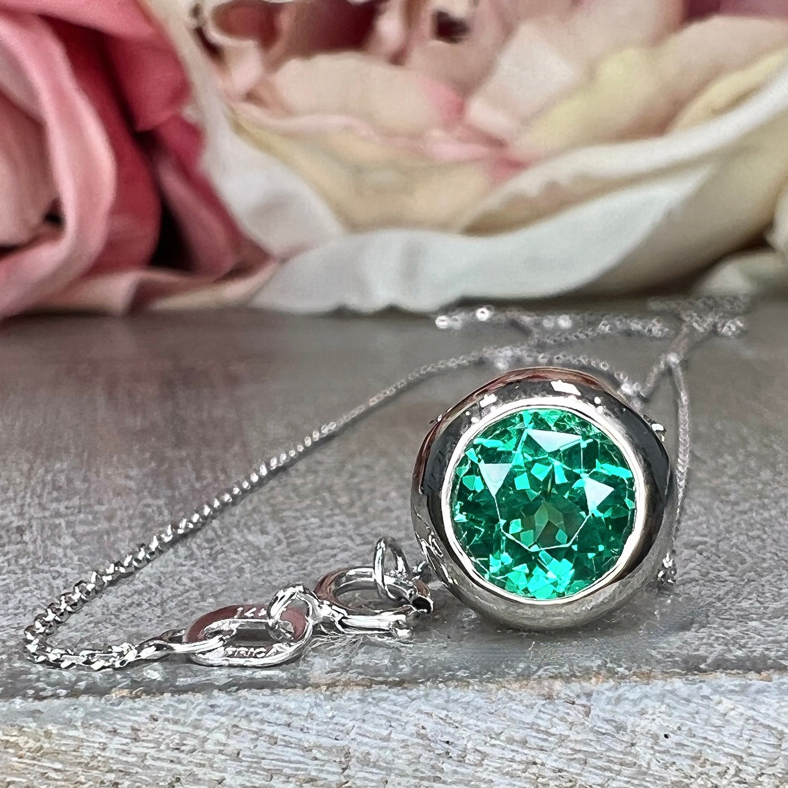 Round Emerald Pendant Necklace 14k Yellow Gold Emerald Bezel - Etsy