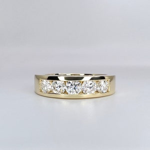 Lab Grown Diamond Mens Ring , 5 Stone Mens Diamond Wedding Band, Gold ...