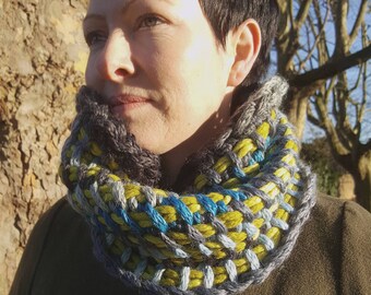 Sale Chunky Cowl White Crochet Cowl Scarf Womens Snood Chunky