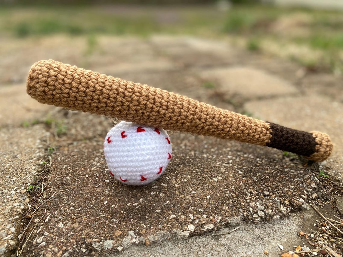 Baseball, Baby Baseball and Bat, Baseball Newborn Pictures, Baseball ...