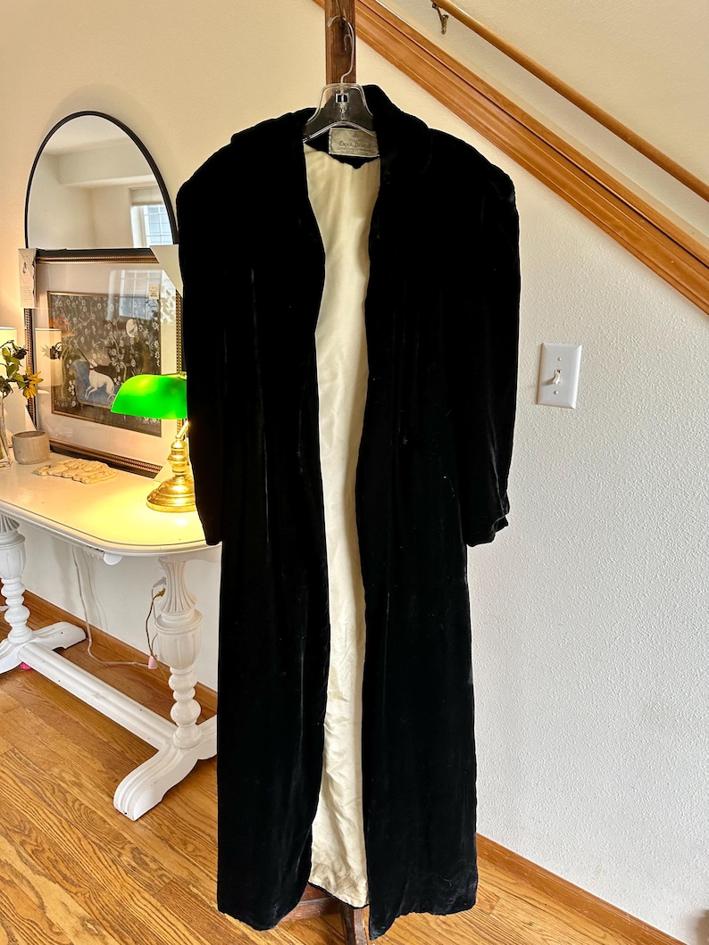 Vintage 1920s 1930s Opera Black Silk Velvet Maxi Coat / Emma Beatie ...