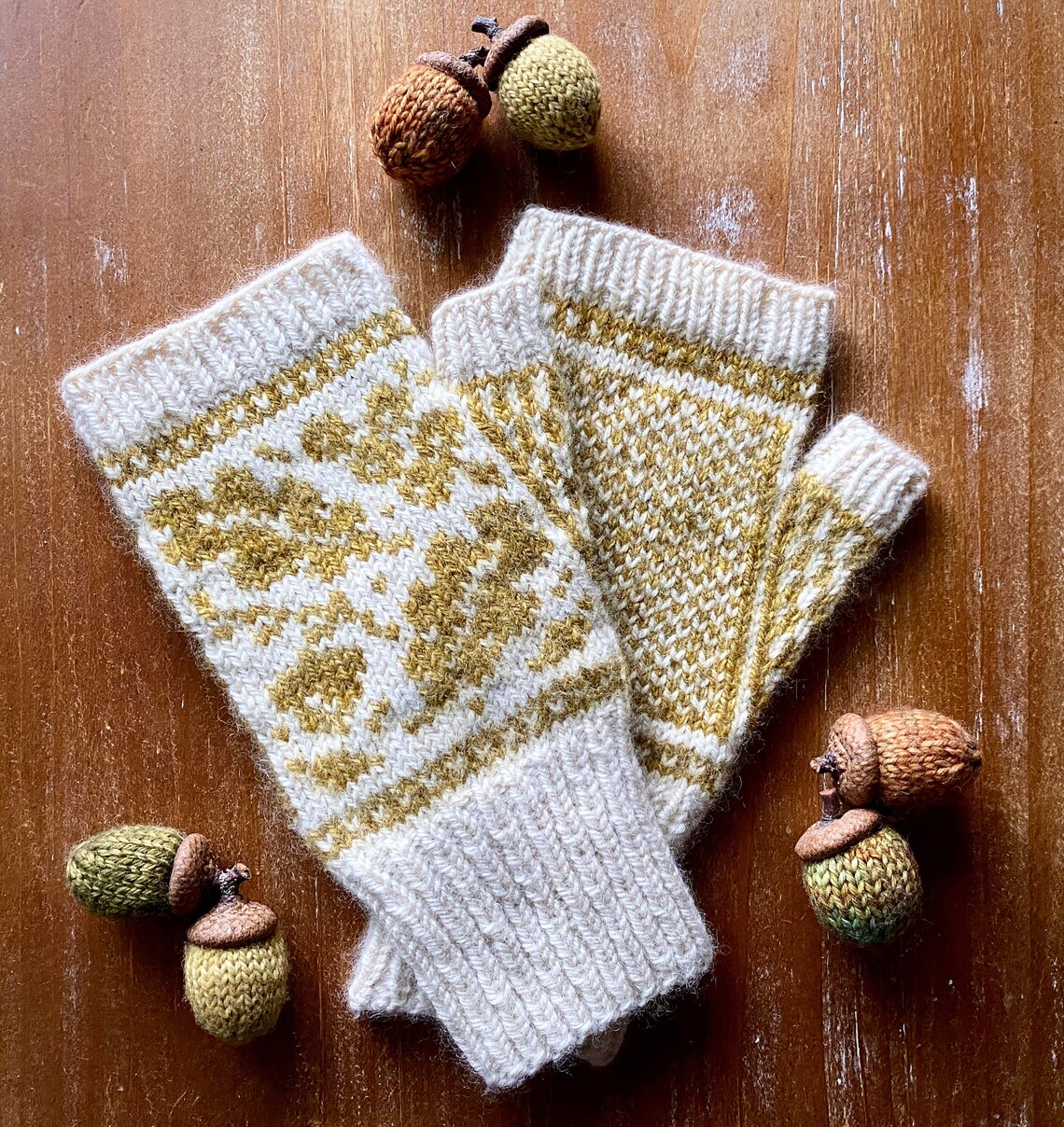 Oaktober Mitts, Knitting Pattern, Mitt Pattern, Knit Pattern, Autumn ...
