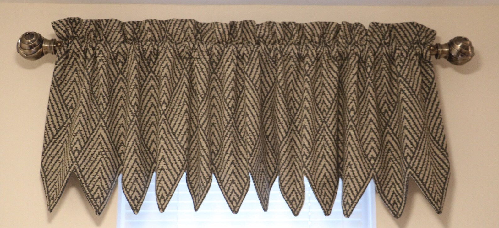 Diamond Shaped Valance - Etsy