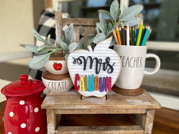 Personalized Wooden Teacher Apples Classroom Decor Teacher - Etsy Canada