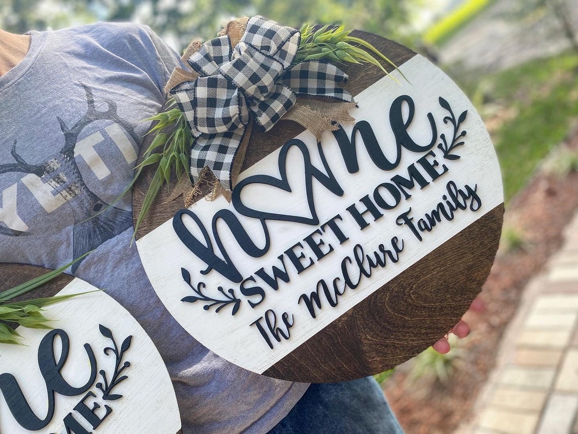 Circle Personalized Front Door Name Sign - Etsy