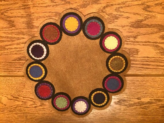 Scalloped penny Circle Mat - Etsy