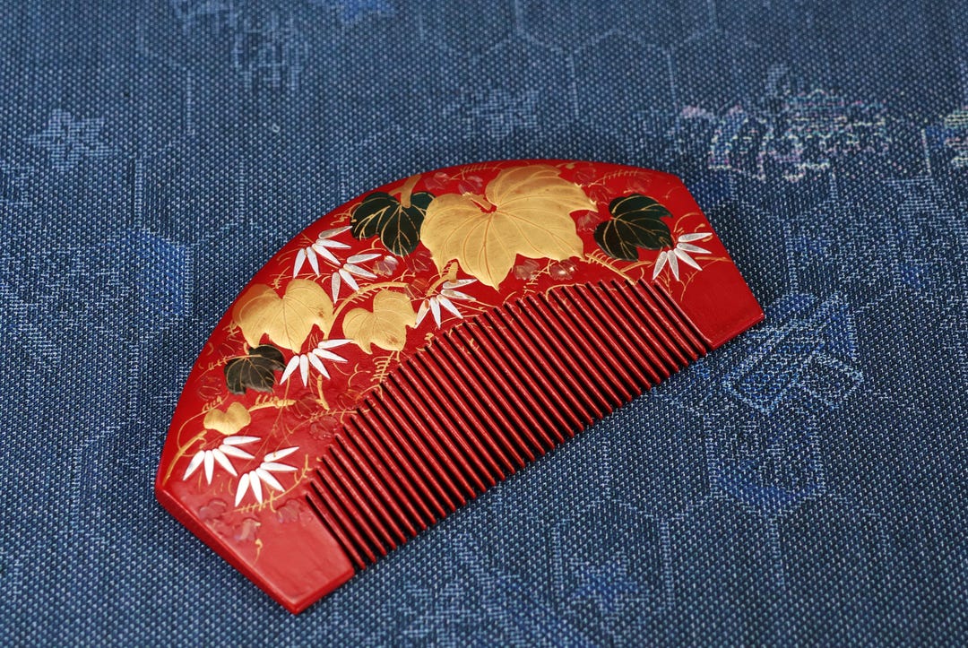 Antique Japanese Red Lacquer Comb Meiji Maki-e Abalone Shell Inlay Gold ...