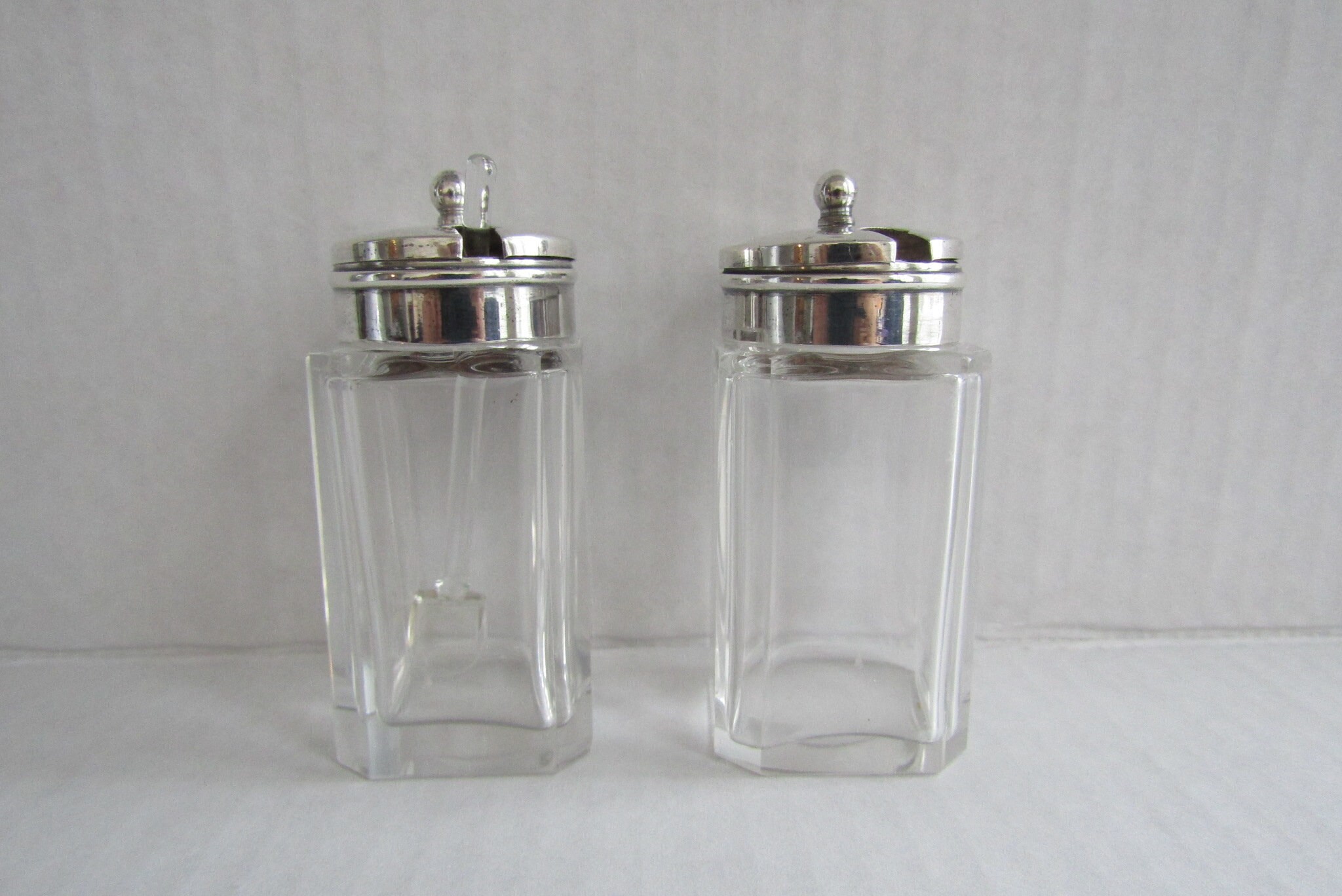 Vintage Art Deco Glass Salt Pepper Pot with One Glass Spoon - Etsy.de