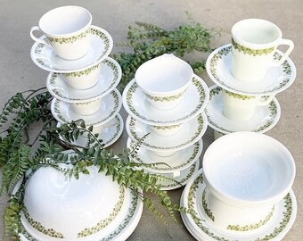 70s Daisy Dinnerware - Etsy