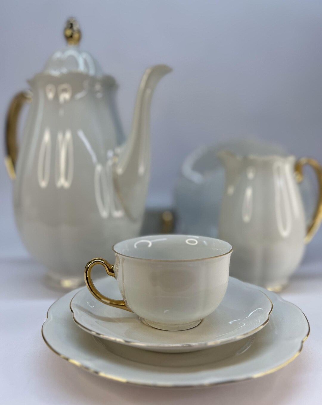 Kahla, Germany. Antique Coffee Porcelain Service With 24 Carat Gold Rim ...