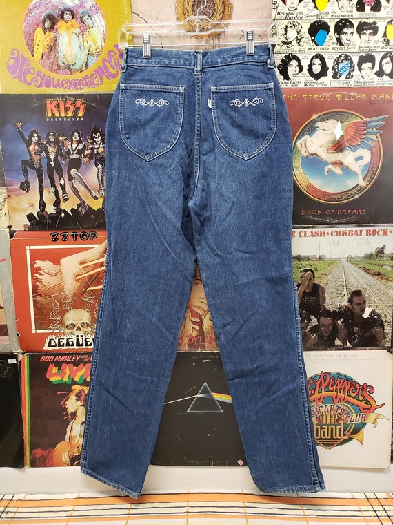 vintage 70s white tab - Gem