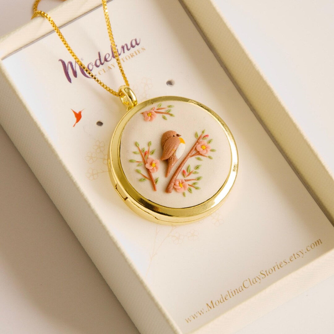 Robin Photo Locket Necklace: Polymer Clay Bird, Personalized Keepsake ...