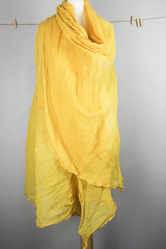 Ancient shawl in cotton veil dyed in yellow - Gem