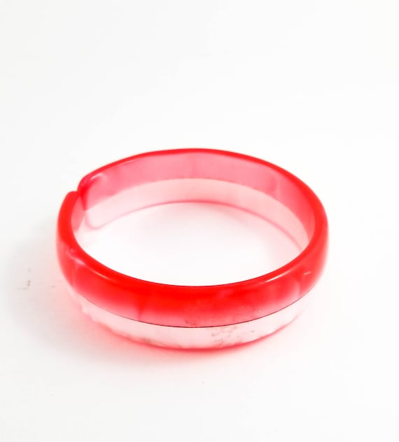 Beautiful Acrylic Pink and Red Bangle with split open… - Gem