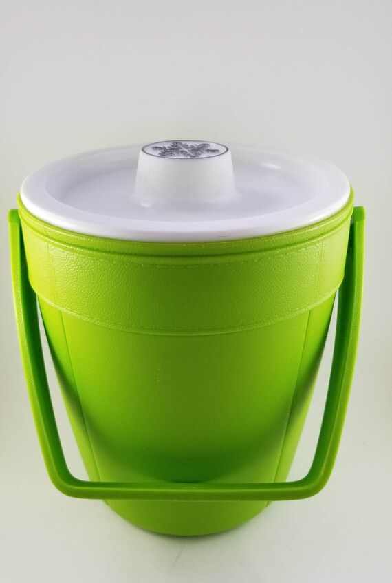 Ice Buckets Kitchen & Dining Green Jumbo Size Rubbermaid Plastic ...