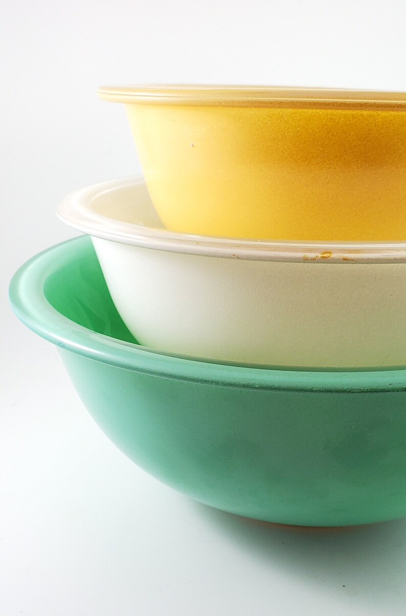 Set of Three Pyrex Clear Bottom Vintage Bowls 3 Piece Set in - Etsy