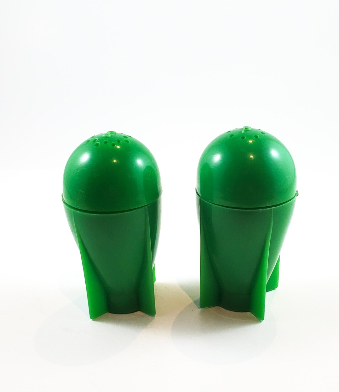 Super Cool Plastic Green Rocket Ship Salt and Pepper Shakers - Etsy