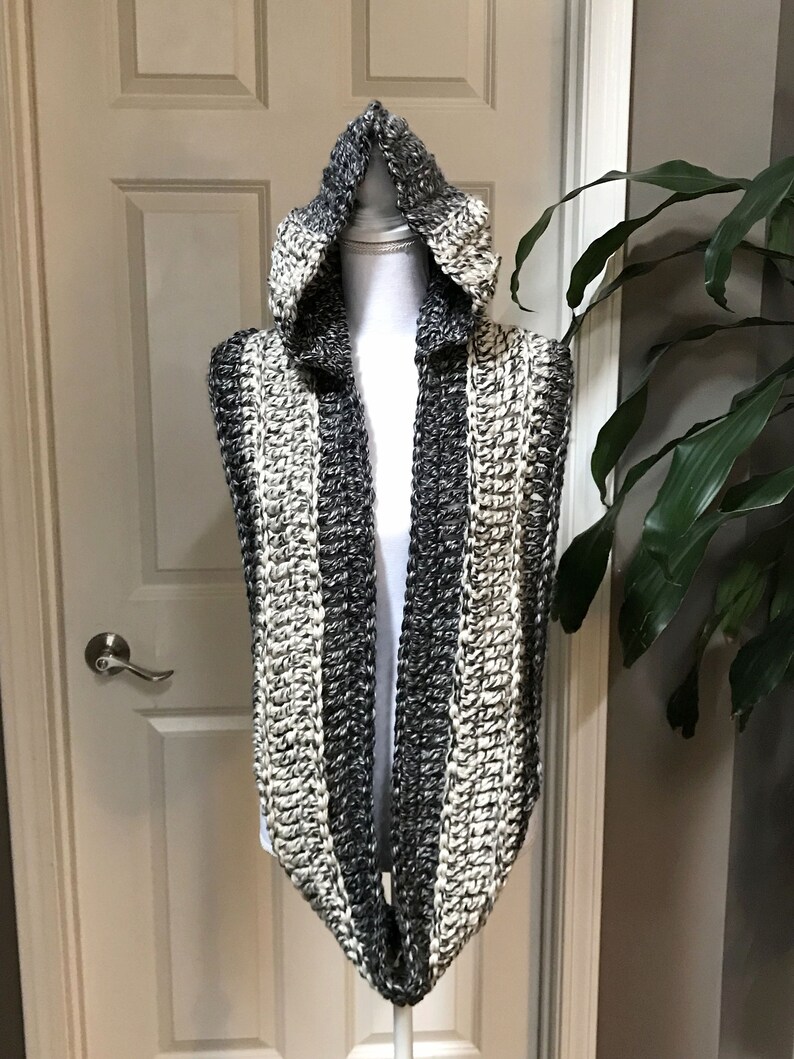 Crochet Knit Hooded Infinity Scarf Scoodie: Oatmeal & Gray Soft Bulky ...
