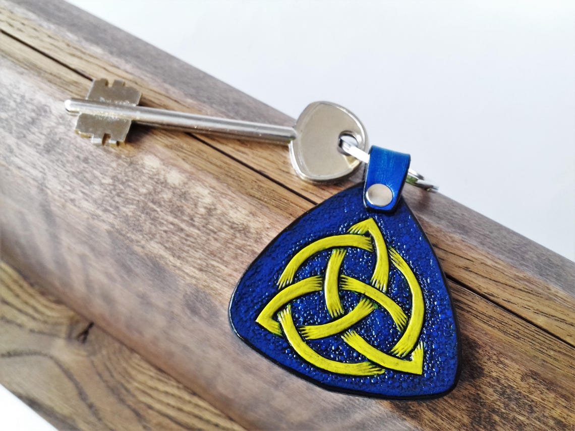 Triquetra Leather Keyfob Celtic Keychain Leather Celtic - Etsy